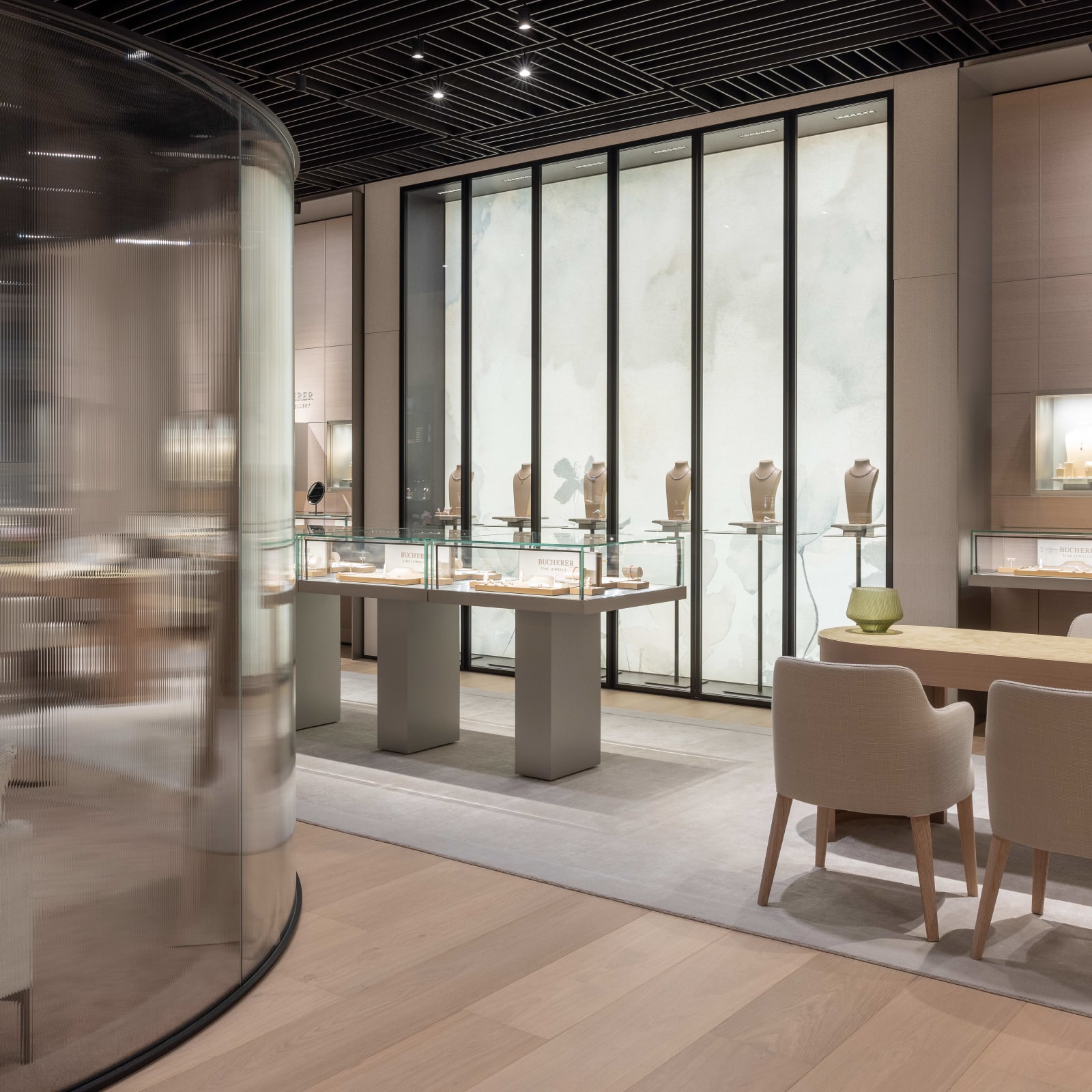 Wiedereröffnung der Bucherer Frankfurt Boutique: Eine neue Ära des ...